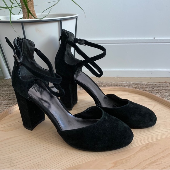 Bleecker & Bond | Shoes | Bleecker Bond Black Faux Suede Chunky Heel ...